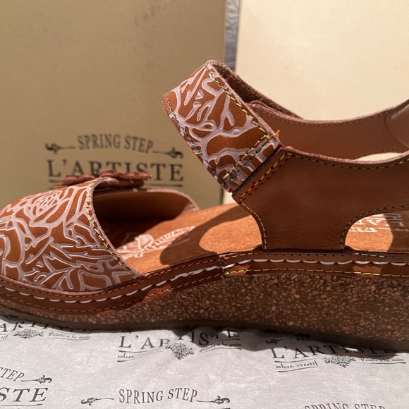 Spring Step | Shoes | New Lartiste By Spring Step Leather Wedge Sandals ...